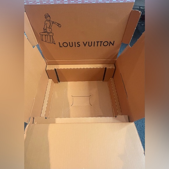 Louis Vuitton | Bags | Authentic Louis Vuitton Cardboard Shipping Gift ...